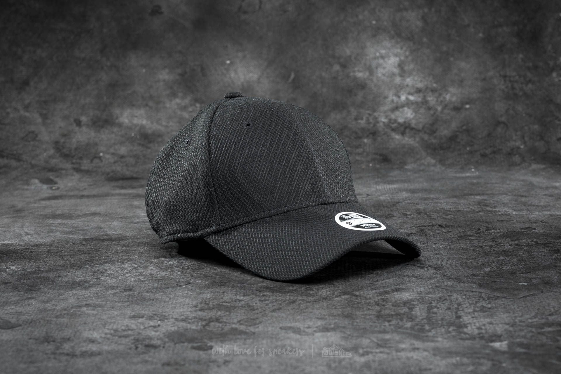 New Era 9 Forty Women Adjustable Diamond Era Essential Cap