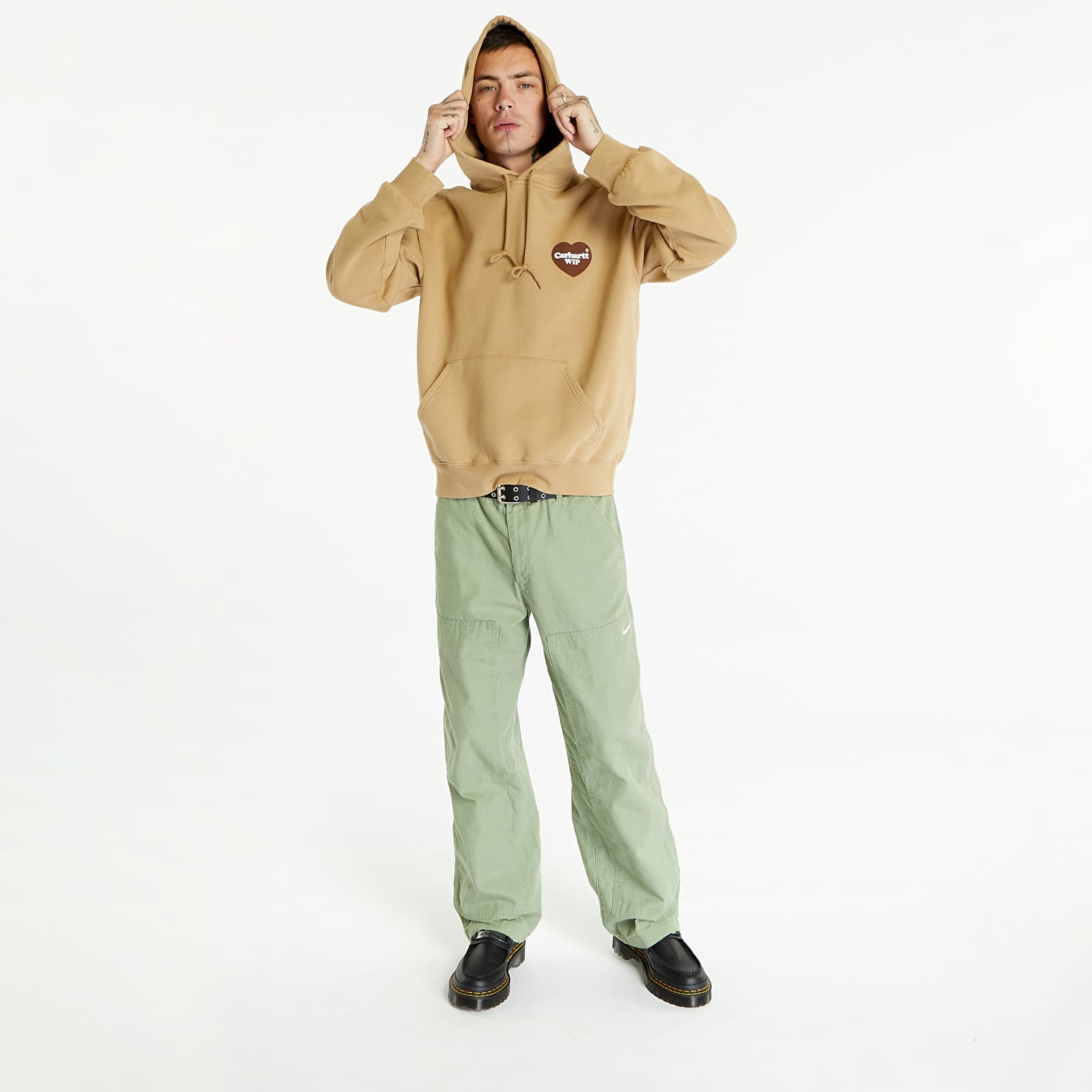 Hoodies and sweatshirts Carhartt WIP Hooded Heart Sweat Dusty H Brown ...