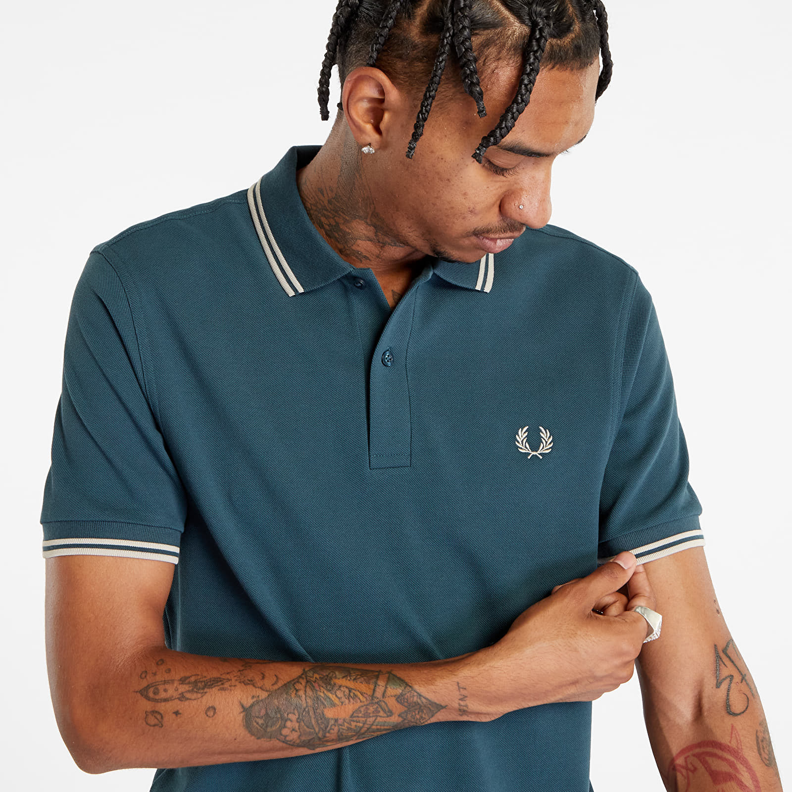 Tricouri FRED PERRY Twin Tipped T-Shirt Petrol Blue | Footshop